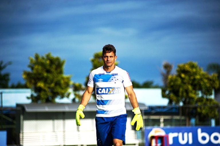 DR Julio: ROBERTINHO, O TREINADOR DE GOLEIROS